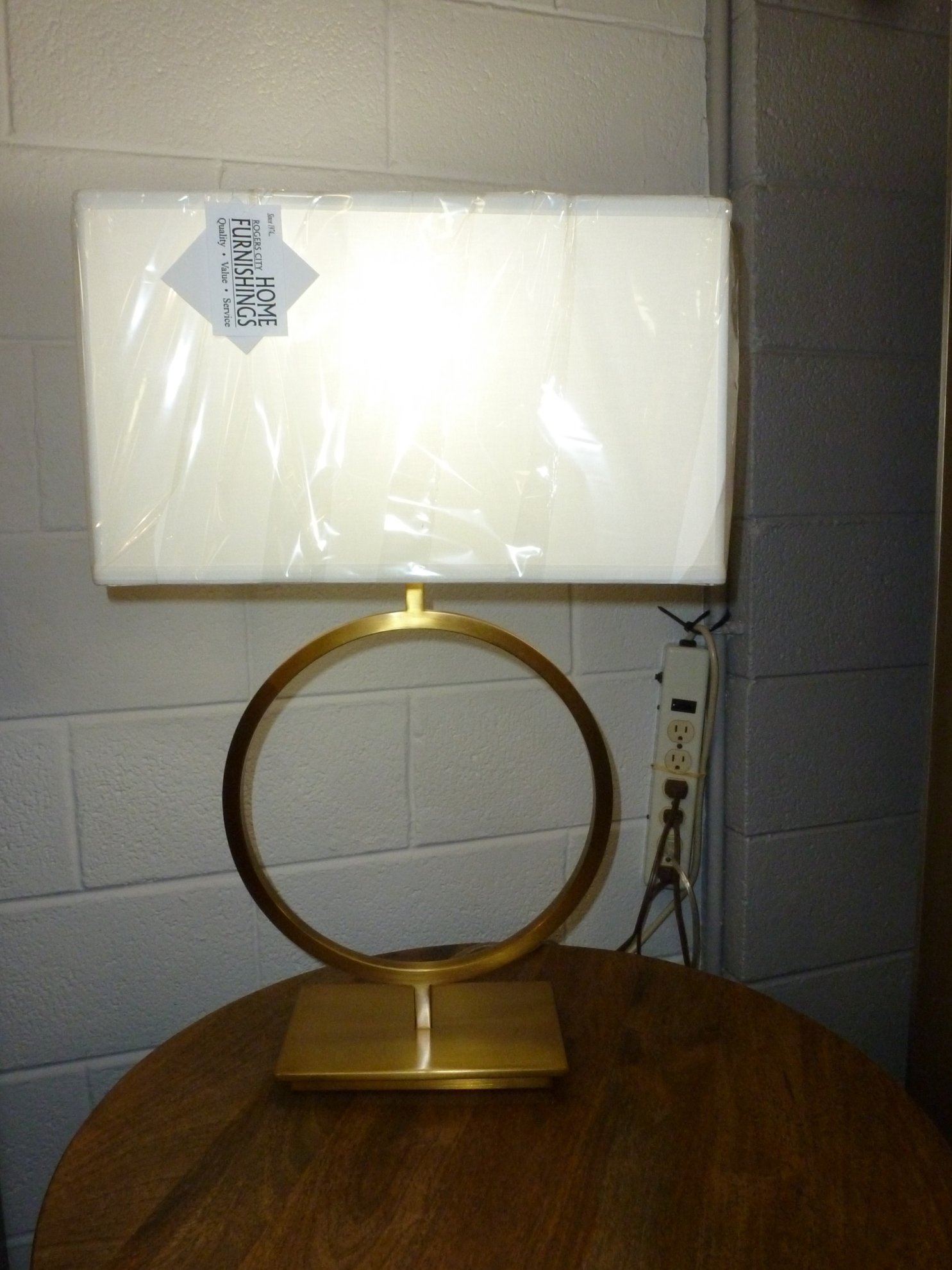 Lamp Store l Light Fixtures l Floor Lamps l Rogers City Home Furnishings